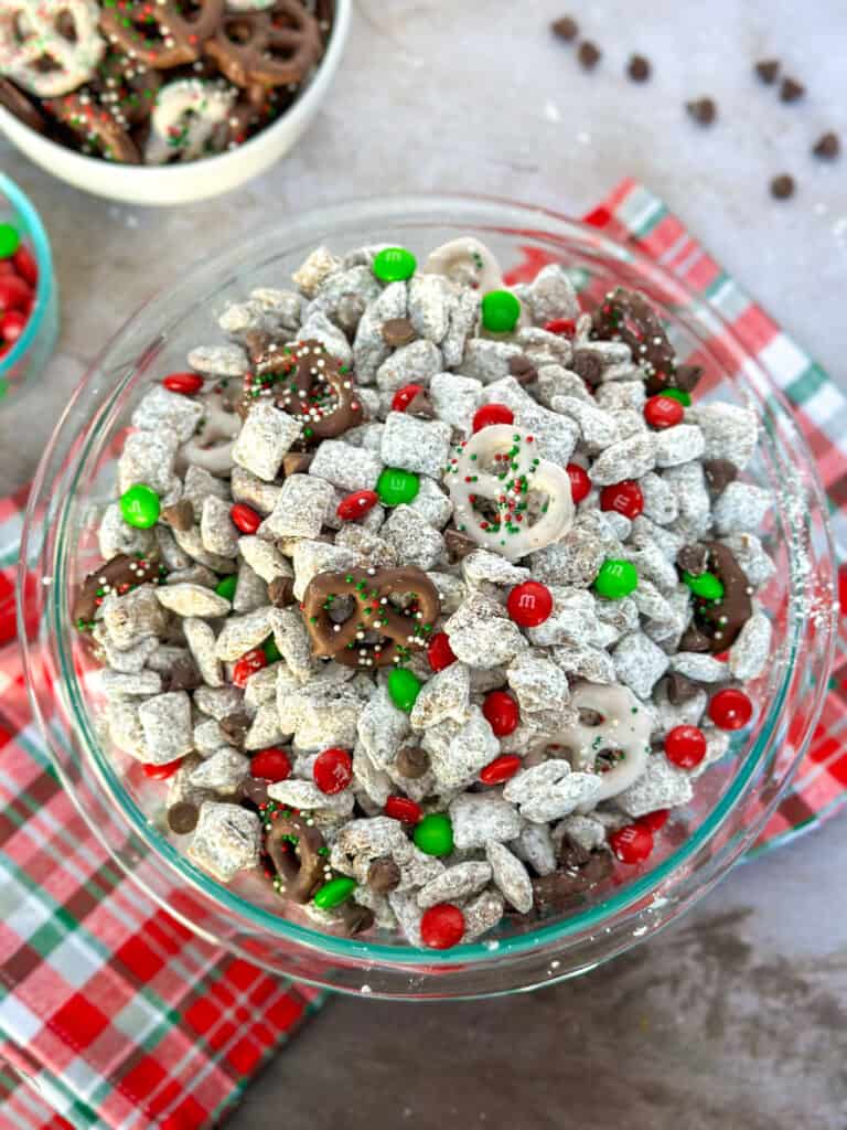 Christmas Puppy Chow Chex Mix - Whiskful Cooking